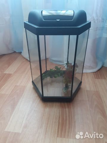 Аквариум шестигранник около 20 литров