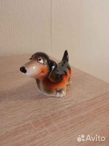 Фигурка таксы