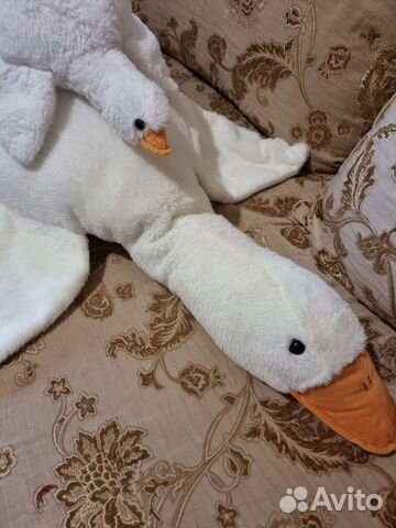 Гусь обнимусь